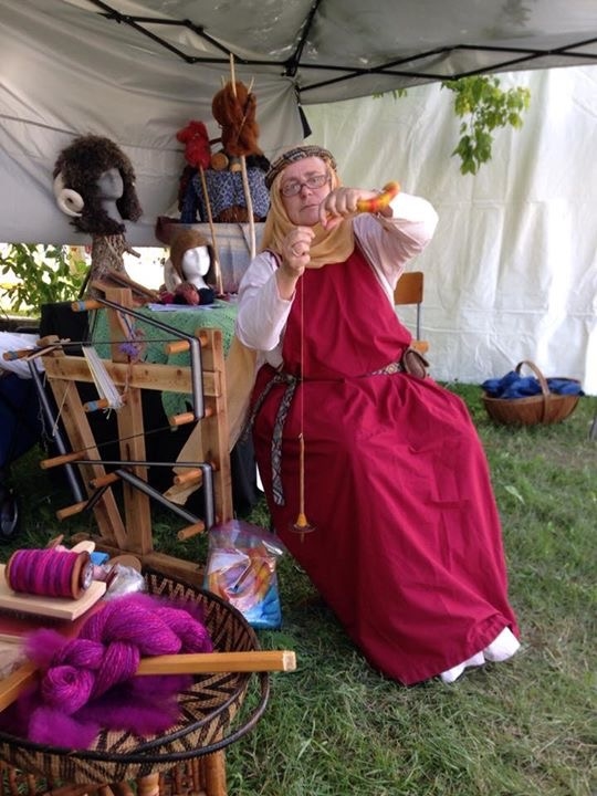 Spinning at the Medieval Fair. – Felting and Fiber Studio
