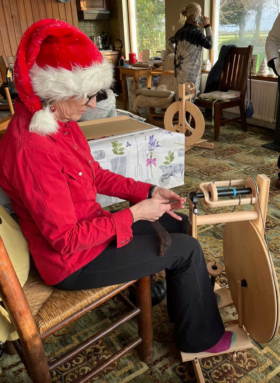 aa. trish setting up a wheel – Felting and Fiber Studio